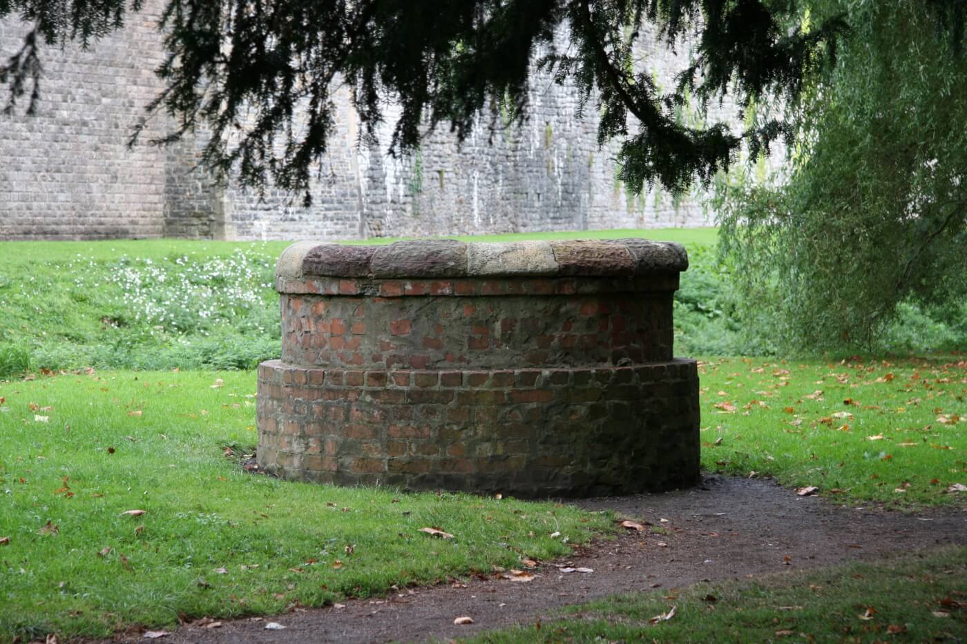 Bute Park - Lady Bute’s Bridge and Well