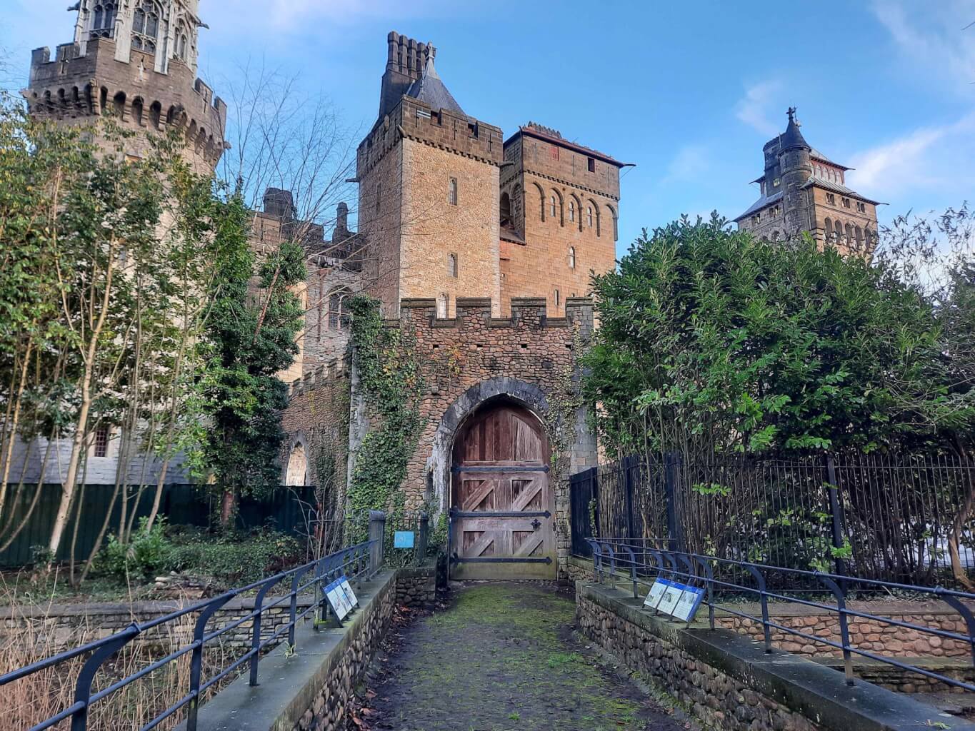 Bute Park - West Gate Bridge